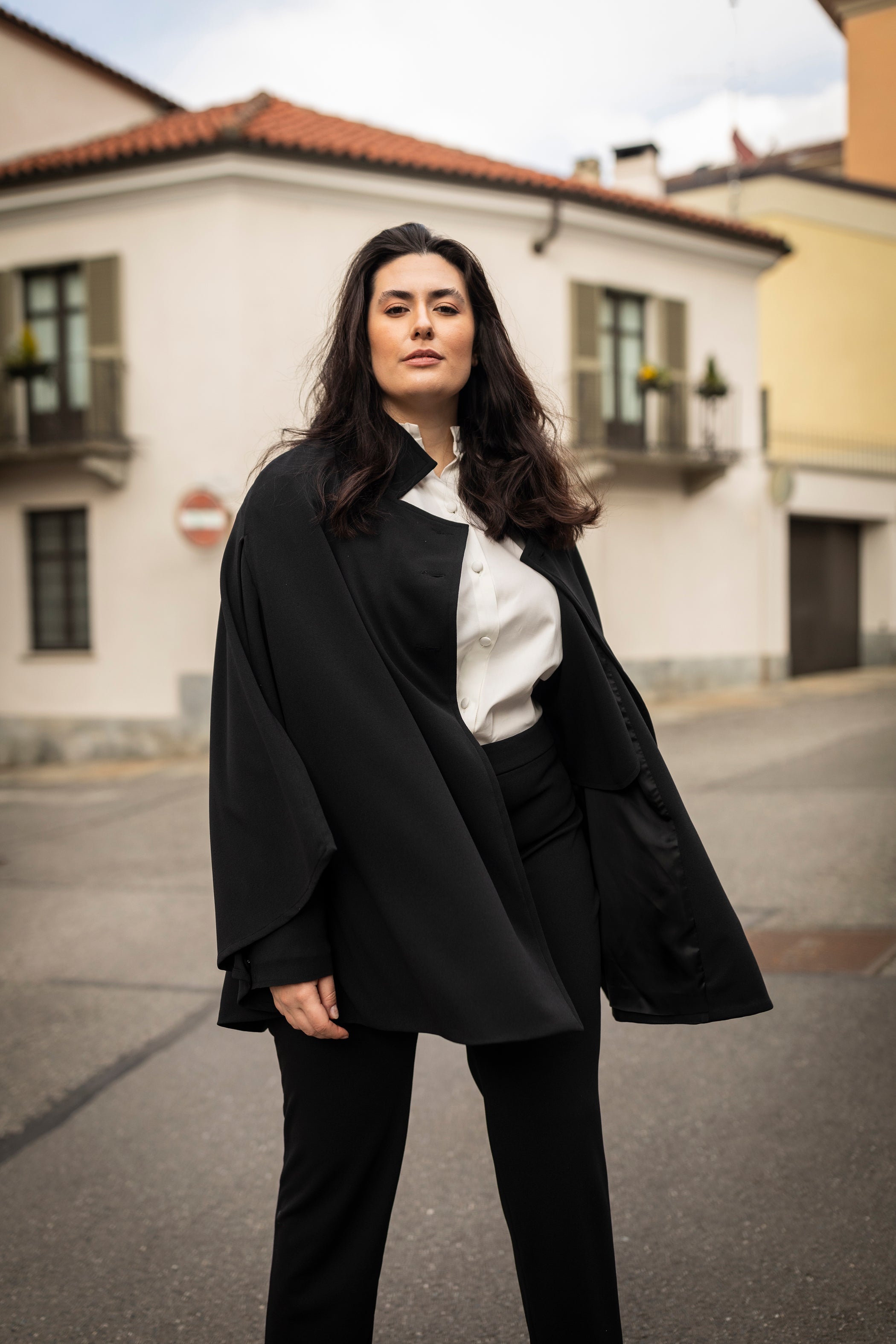6 Ways to Style Your Cape – Marta Scarampi