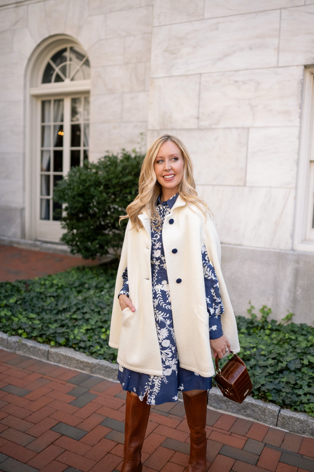 6 Ways to Style Your Cape – Marta Scarampi